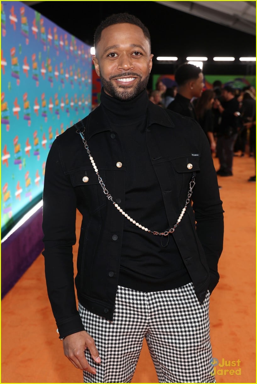 That Girl Lay Lay & Gabrielle Nevaeh Green Serve Looks at Kids' Choice ...