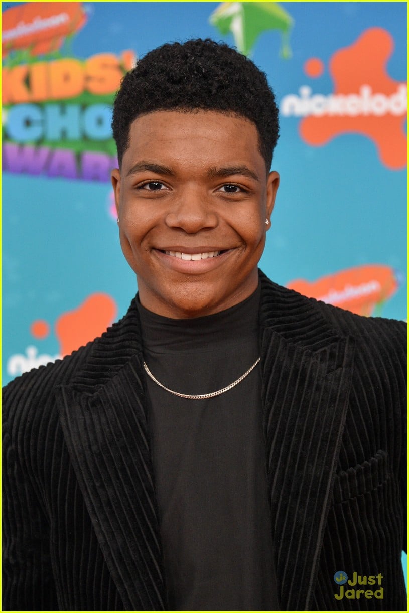 That Girl Lay Lay & Gabrielle Nevaeh Green Serve Looks at Kids' Choice ...