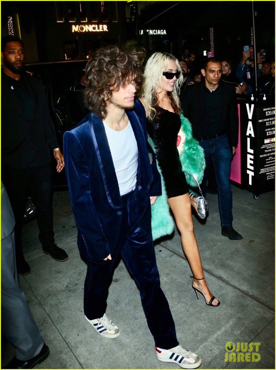 Miley Cyrus Still Going Strong with Boyfriend Maxx Morando, Celebrates ...