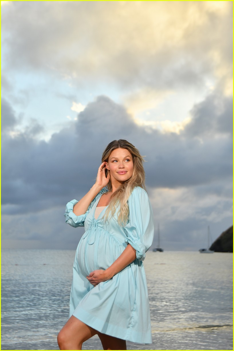 'DWTS' Pro Witney Carson Celebrates Babymoon with Hubby Carson ...