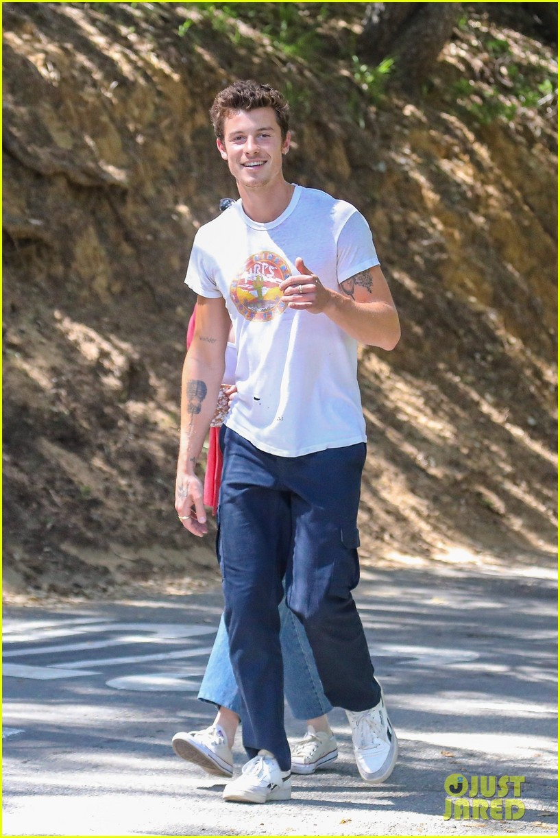Shawn Mendes Goes on a Hike With Label Exec Clio Massey in Los Angeles ...