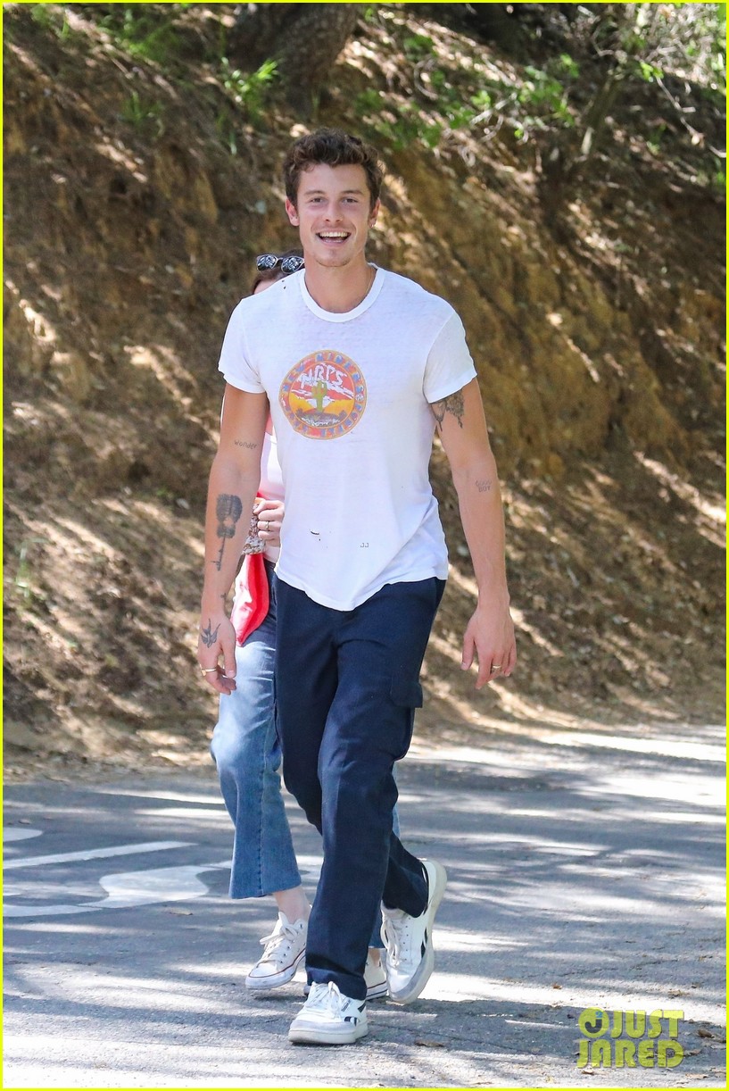 Shawn Mendes Goes on a Hike With Label Exec Clio Massey in Los Angeles ...