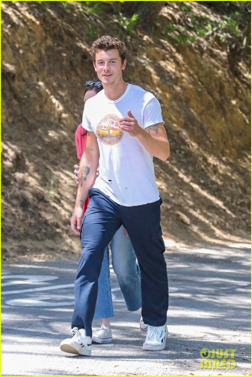 Shawn Mendes Goes on a Hike With Label Exec Clio Massey in Los Angeles ...
