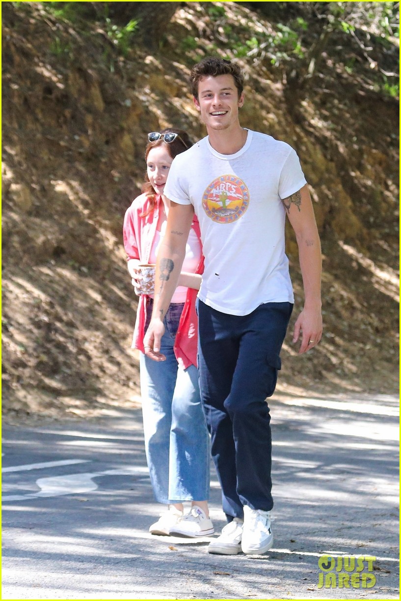 Shawn Mendes Goes on a Hike With Label Exec Clio Massey in Los Angeles ...