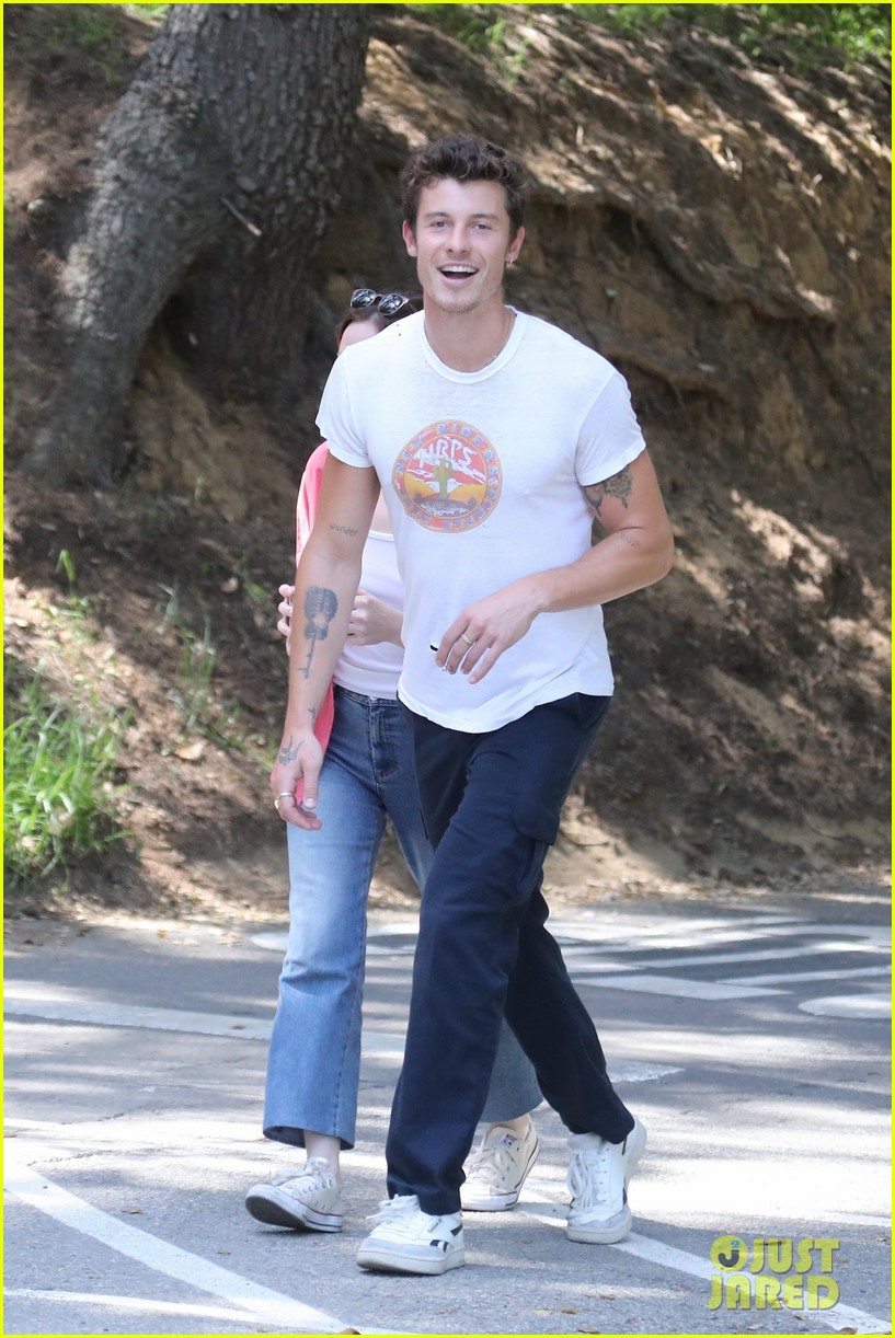 Shawn Mendes Goes on a Hike With Label Exec Clio Massey in Los Angeles ...
