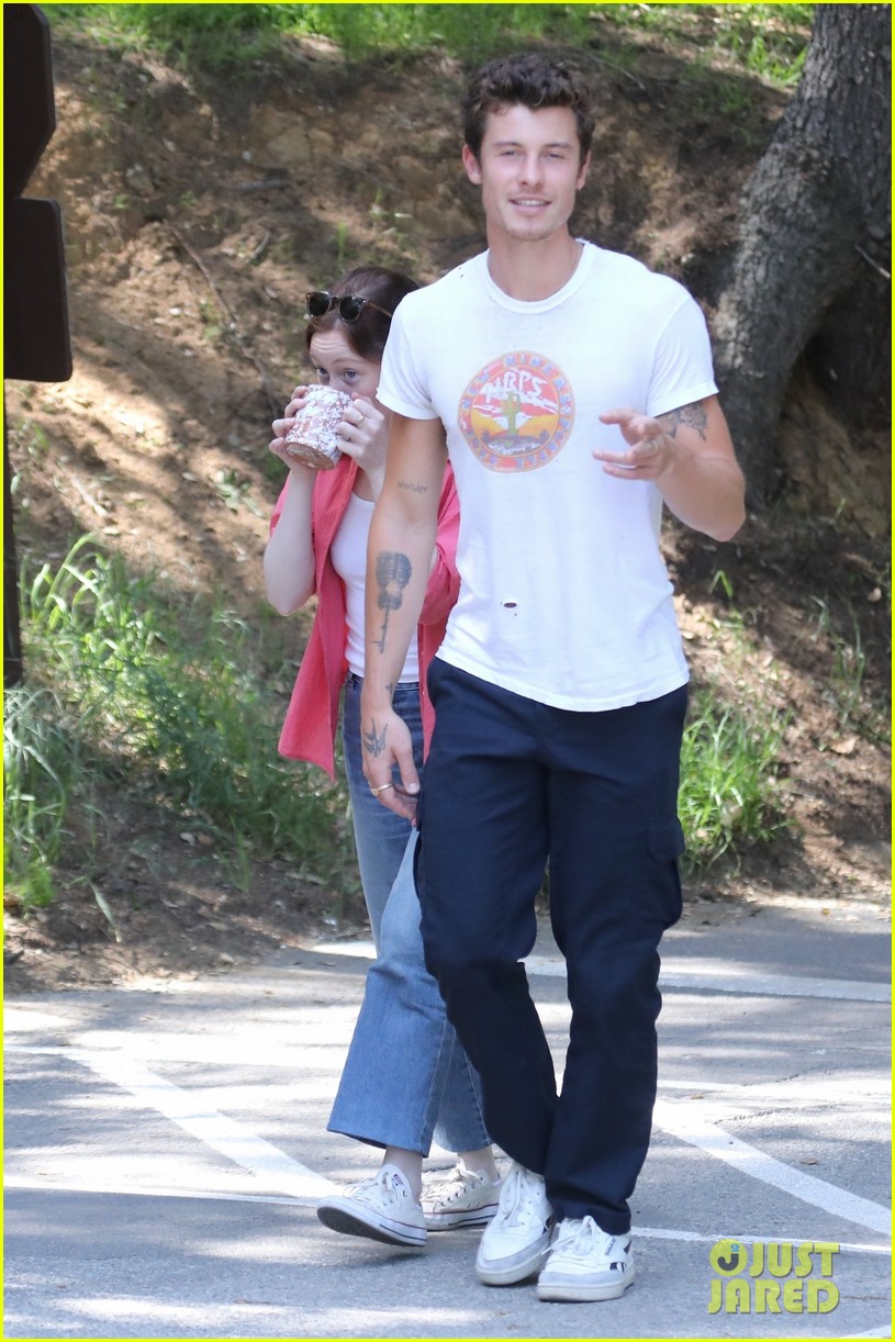 Shawn Mendes Goes on a Hike With Label Exec Clio Massey in Los Angeles ...