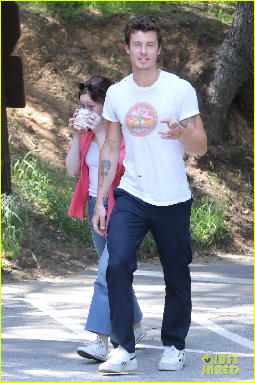 Shawn Mendes Goes on a Hike With Label Exec Clio Massey in Los Angeles ...