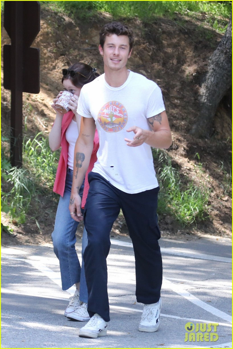 Shawn Mendes Goes on a Hike With Label Exec Clio Massey in Los Angeles ...