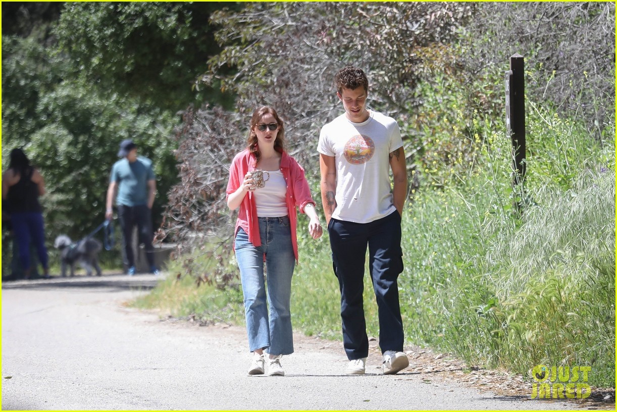 Shawn Mendes Goes on a Hike With Label Exec Clio Massey in Los Angeles ...