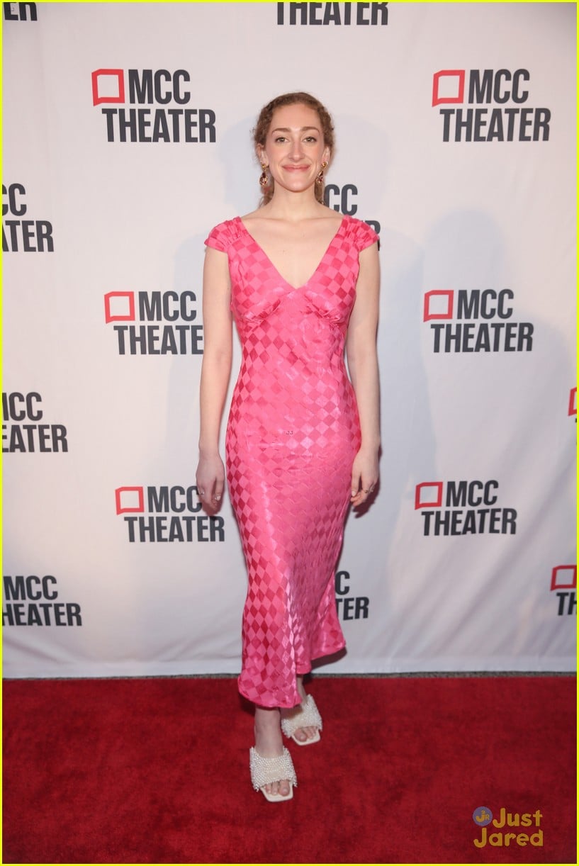 Rachel Zegler & Dylan Mulvaney Perform at MCC Theater's Miscast Gala ...