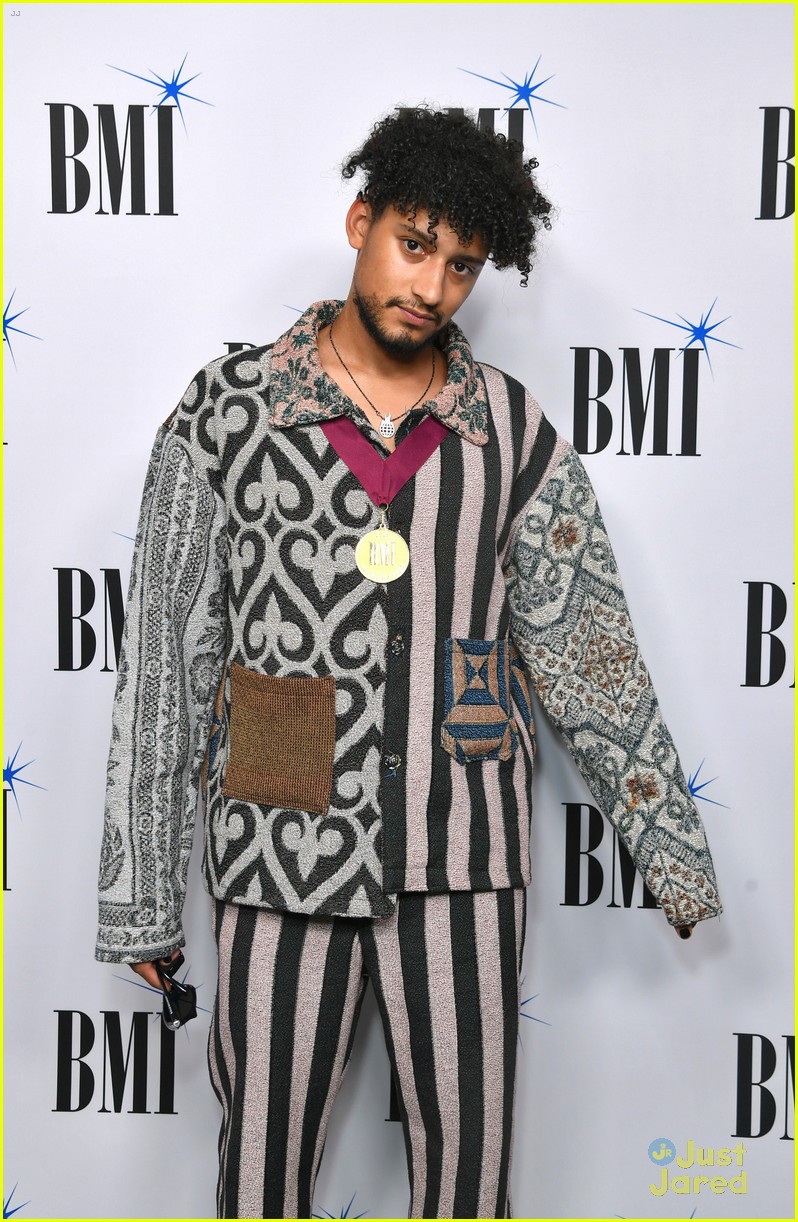 Dove Cameron, Khalid & More Honored at BMI Pop Awards 2023 | Photo ...