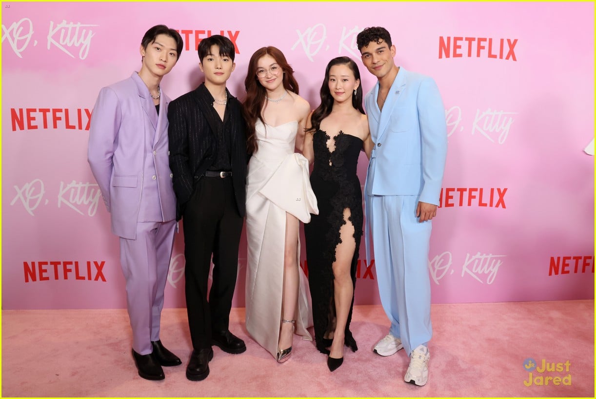 'XO, Kitty' Star Reveals 2 Co-Stars Are Actually Related IRL! | Photo ...