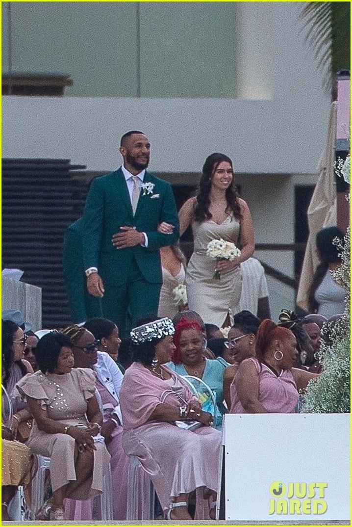 Simone Biles Weds Jonathan Owens In Cabo San Lucas Ceremony, 2 Weeks ...