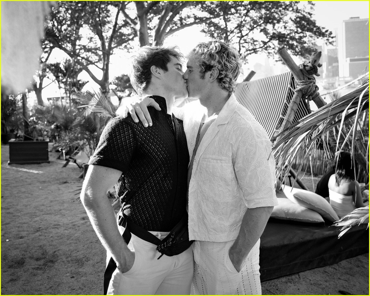 Cruel Summer's Froy Gutierrez Kisses New Boyfriend Zane Phillips at Pride Party! | Photo 1380497 ...