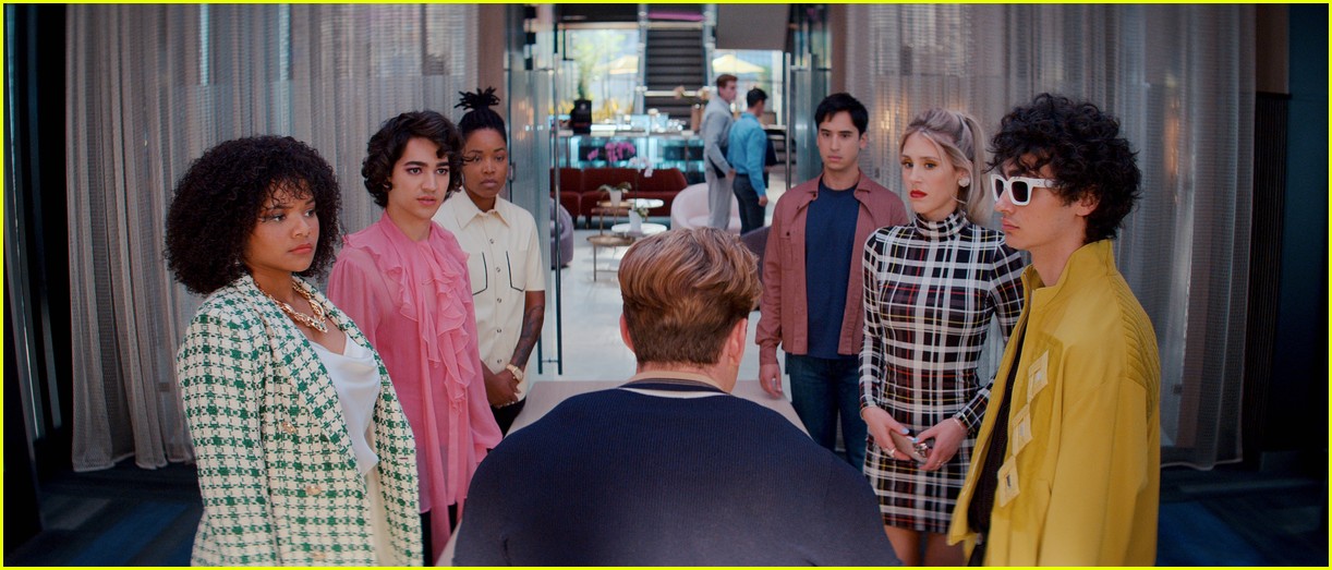 Miss Benny & Kim Cattrall Work Together in Netflix's 'Glamorous ...