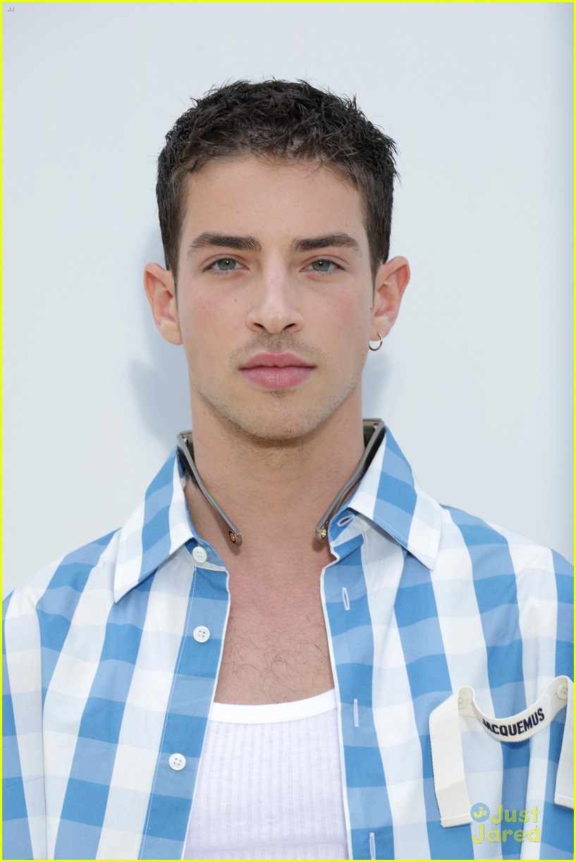 Brandon Flynn, Manu Rios & More Watch On as Kendall Jenner & Gigi Hadid ...