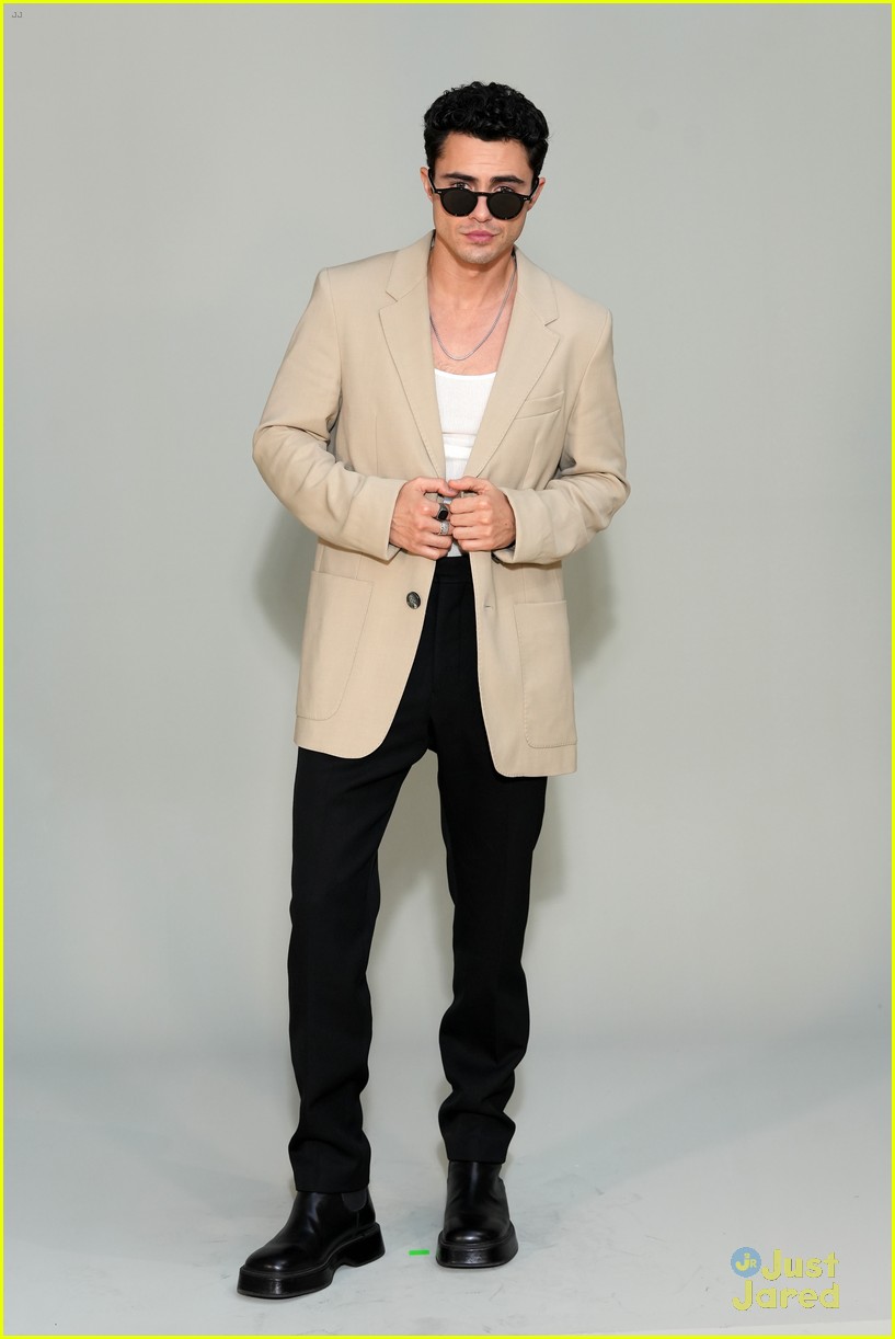 Joe Locke, Manu Rios, Darren Barnet & More Netflix Stars Attend AMI ...