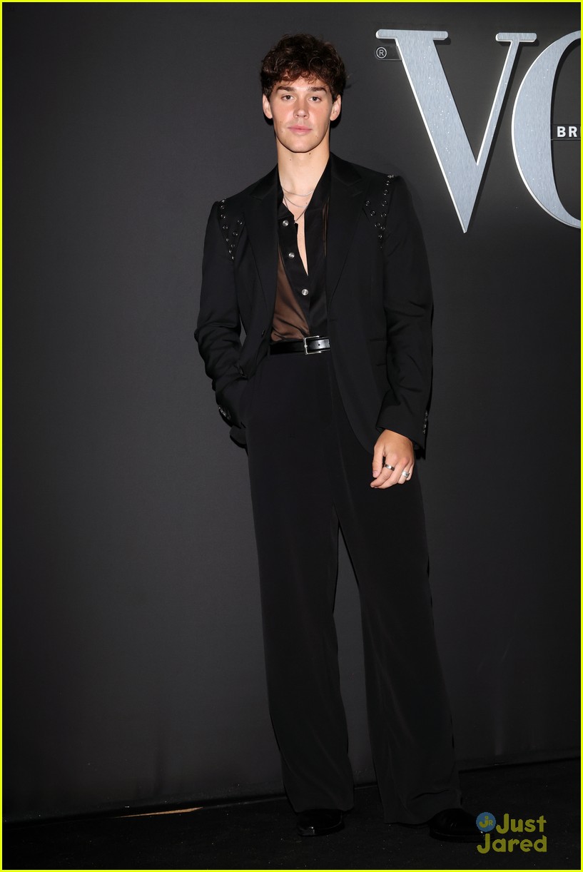 Noah Beck Reveals Celebs That He Pulls Fashion Inspiration From | Photo ...