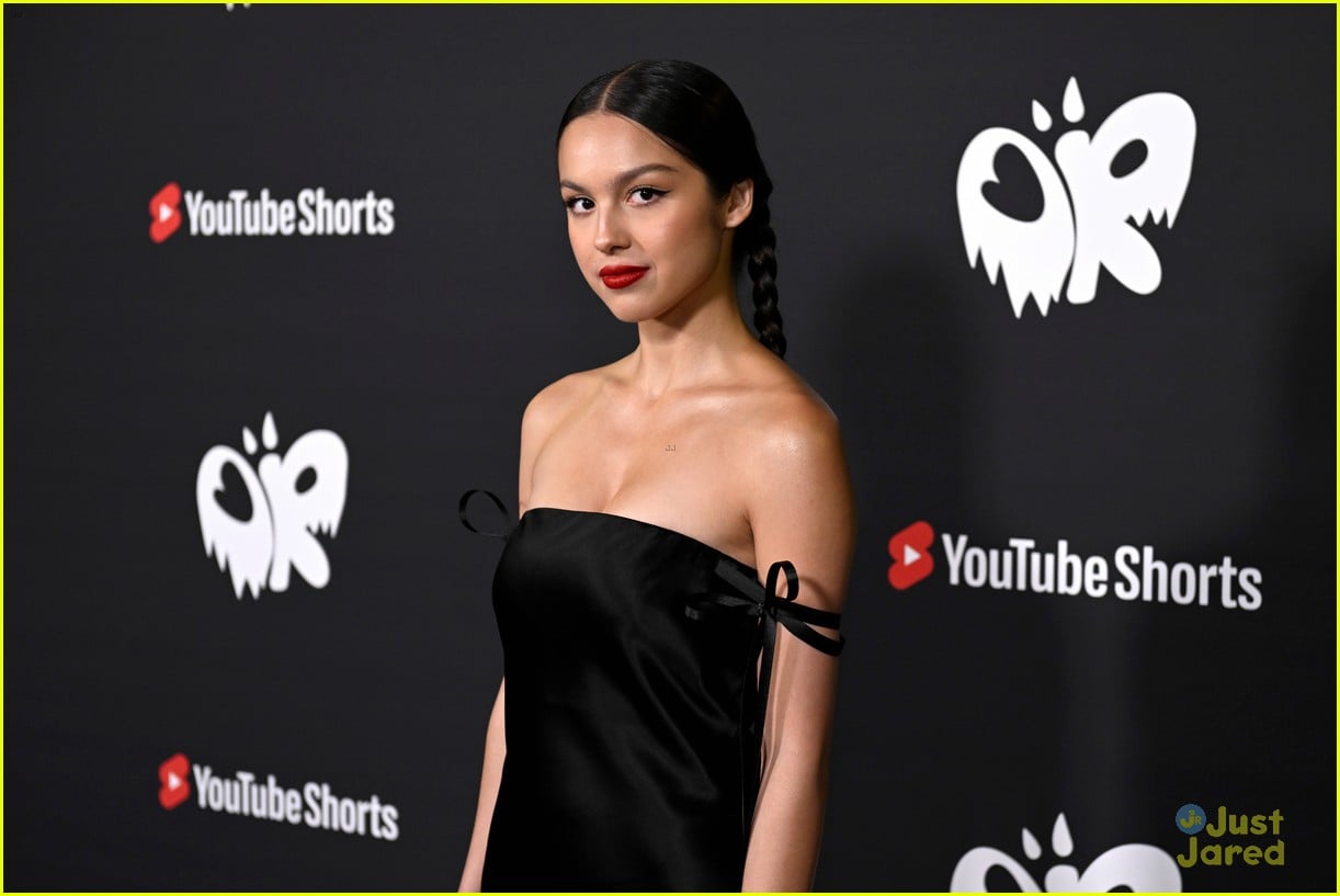 Olivia Rodrigo Opens Up About the Origin of 'Vampire,' Her New Album 'GUTS,' Moving to NYC ...