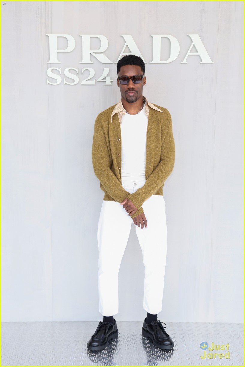 Taylor Zakhar Perez, Troye Sivan & Louis Partridge Sit Front Row at ...