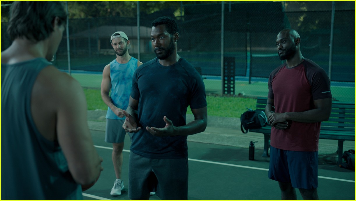 Carson Rowland & Logan Allen Return In First Look at 'Sweet Magnolias ...