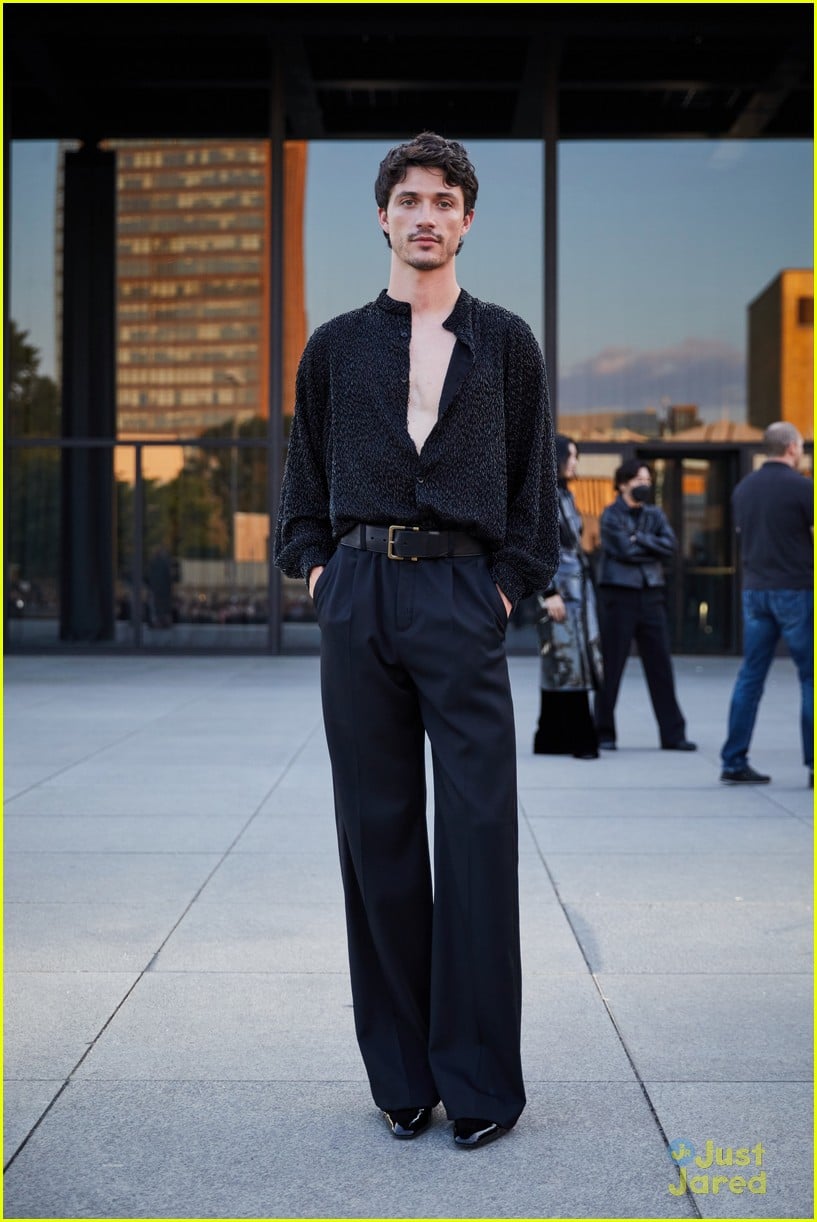 The Little Mermaid's Jessica Alexander, Manu Rios & Jaeden Martell ...