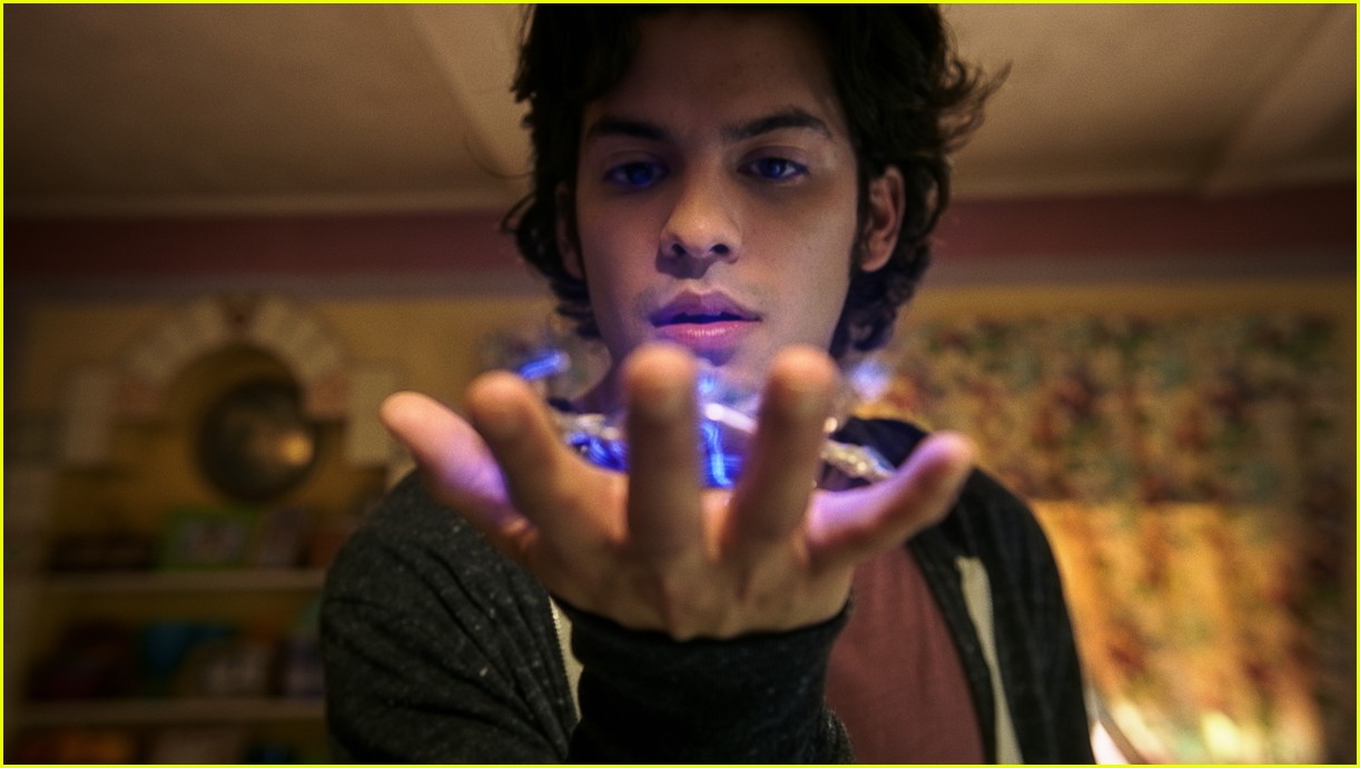 Xolo Maridueña Tansforms Into 'Blue Beetle' for DC Movie's Final Trailer - Watch Now! | Photo ...