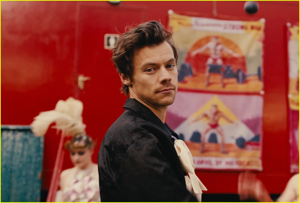 Harry Styles Releases Circus-Themed 'Daylight' Music Video Over a Year ...