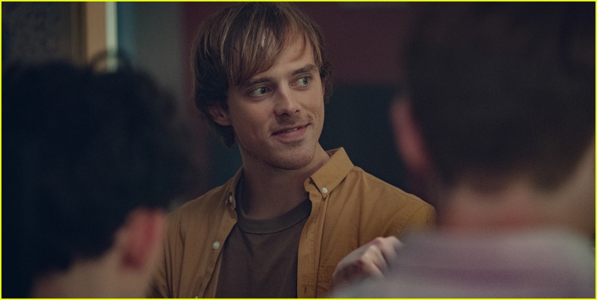 New 'Heartstopper' Images Share First Look at New Season 2 Characters ...