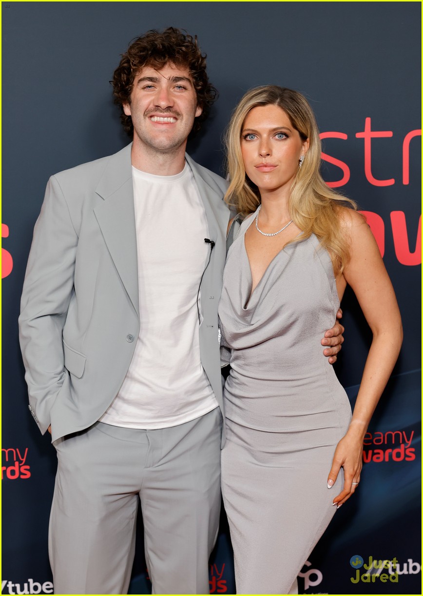 Kai Cenat, Chris Olsen & Dylan Mulvaney Win Big at Streamy Awards 2023 ...