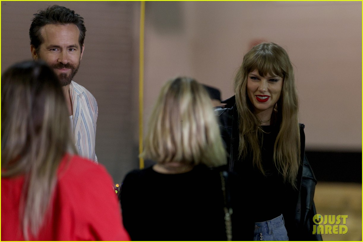 Sabrina Carpenter Wears 'Sports Watcher' Shirt to Attend NFL Game with ...