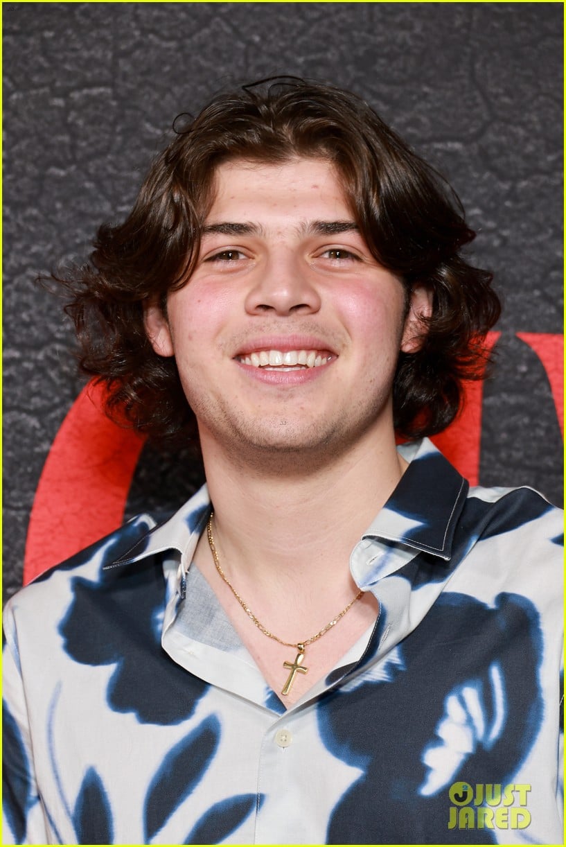 Milo Manheim Premieres New Horror Movie 'Thanksgiving' with Addison Rae ...