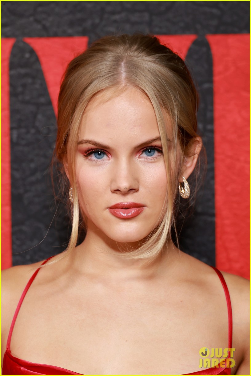 Milo Manheim Premieres New Horror Movie 'Thanksgiving' with Addison Rae ...