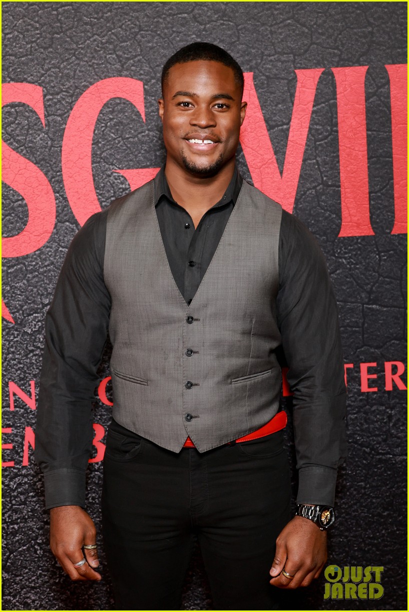 Milo Manheim Premieres New Horror Movie 'Thanksgiving' with Addison Rae ...