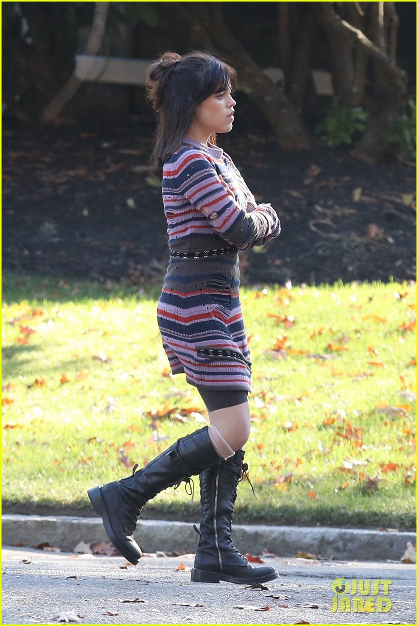 Jenna Ortega Films Running Scenes for 'Beetlejuice 2' in Boston | Photo ...