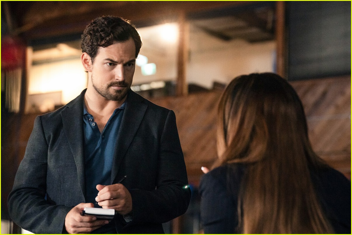 Vanessa Morgan's New CW Series 'Wild Cards' Gets First Look Photos ...