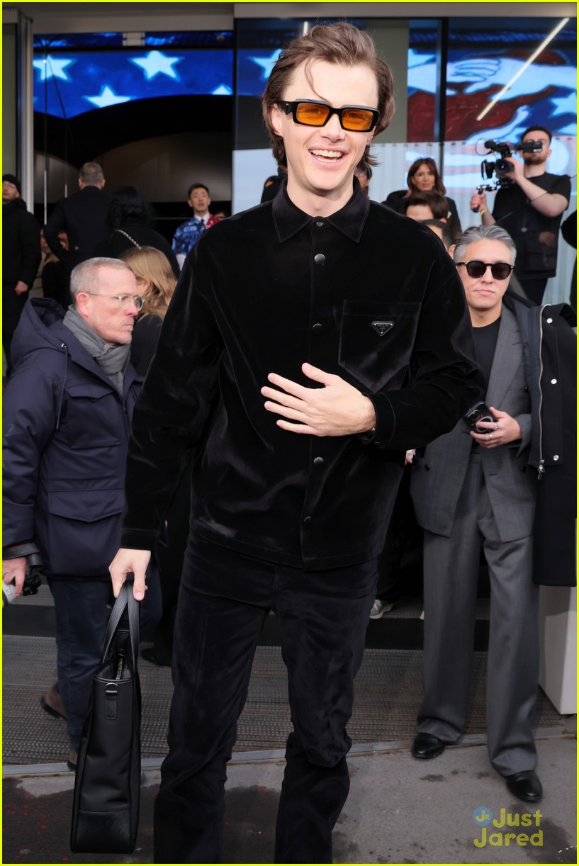 Mean Girls' Christopher Briney, Louis Partridge, Vinnie Hacker & More ...