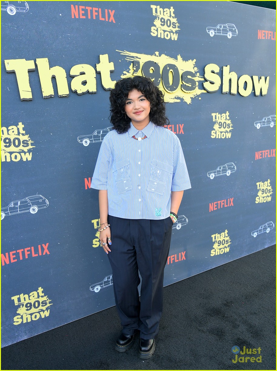Callie Haverda & 'That '90s Show' Cast Celebrate Part 2 Ahead of ...