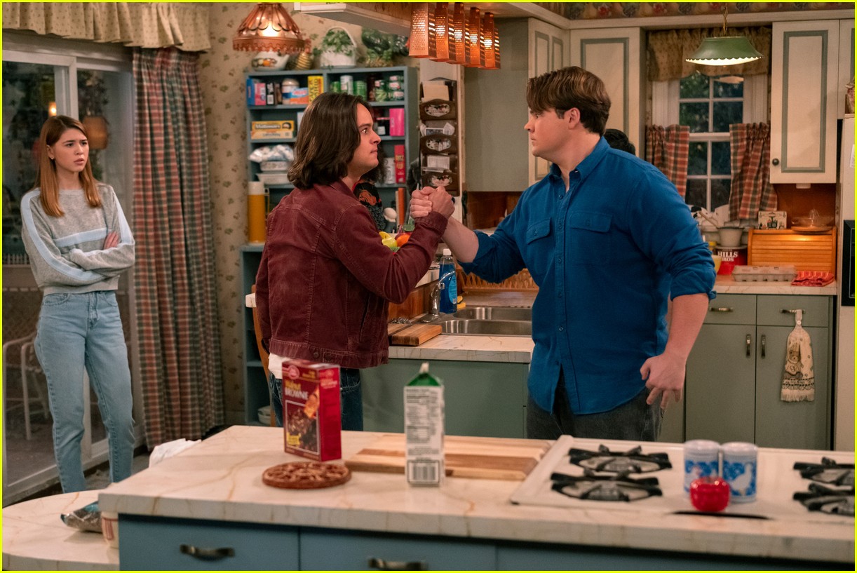 Callie Haverda, Ashley Aufderheide & More Return for 'That '90s Show ...