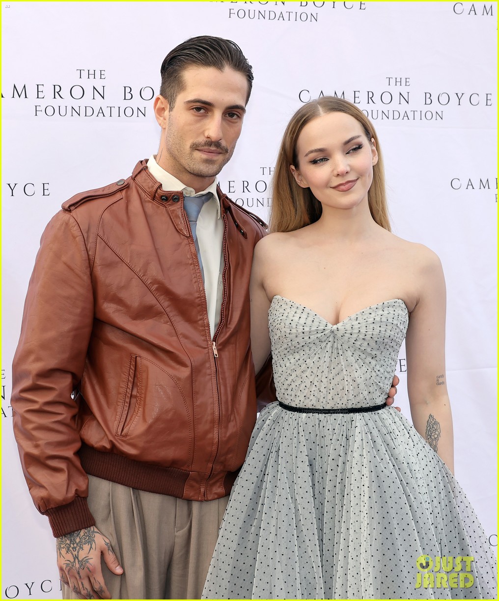 Dove Cameron, Booboo Stewart, Sofia Carson & More 'Descendants' Stars ...