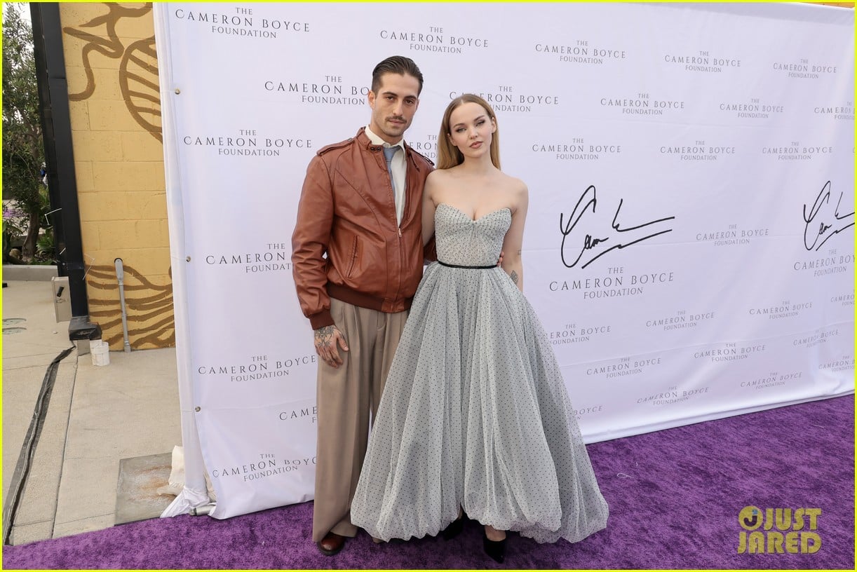 Dove Cameron, Booboo Stewart, Sofia Carson & More 'Descendants' Stars ...