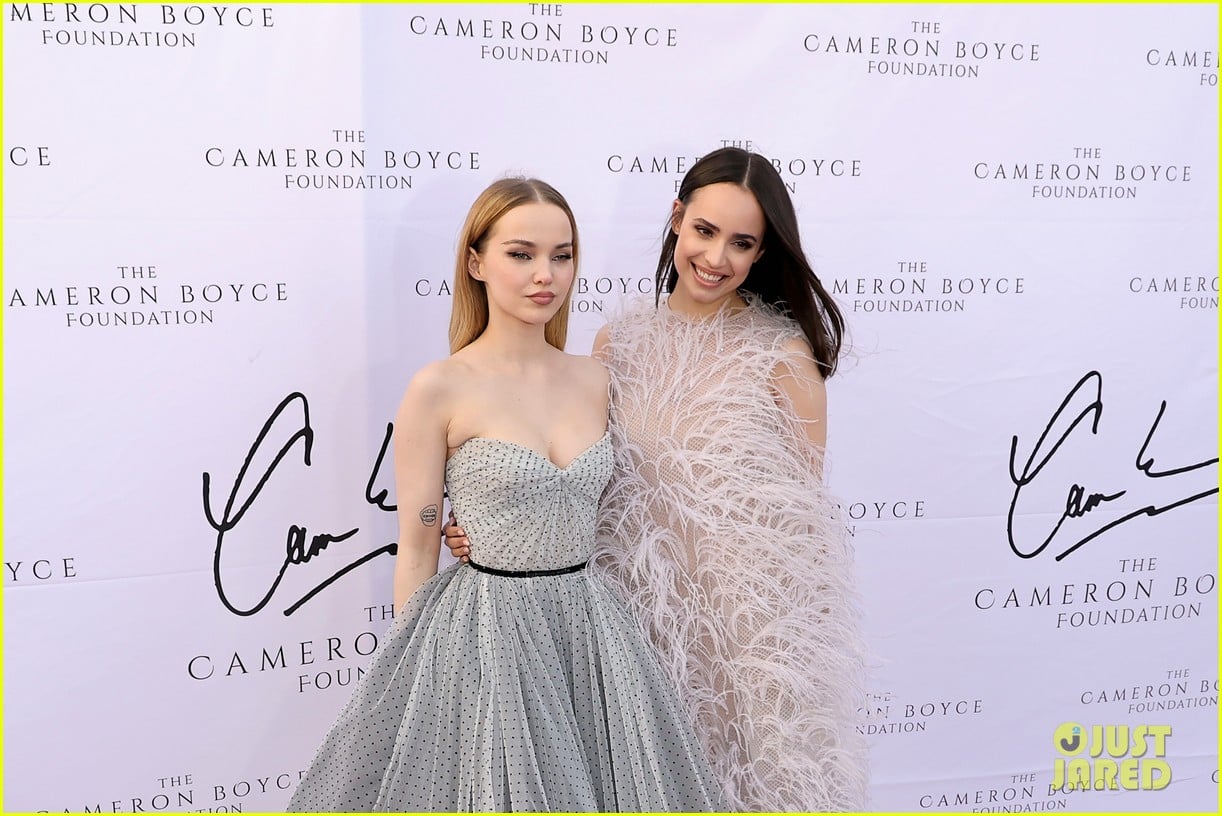 Dove Cameron, Booboo Stewart, Sofia Carson & More 'Descendants' Stars ...