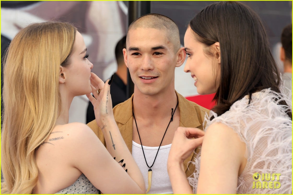 Dove Cameron, Booboo Stewart, Sofia Carson & More 'Descendants' Stars ...