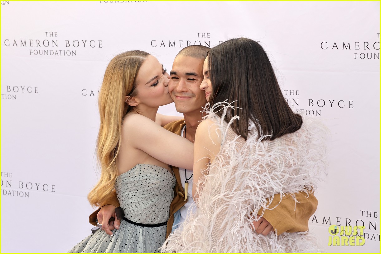 Dove Cameron, Booboo Stewart, Sofia Carson & More 'Descendants' Stars Attend Cameron Boyce ...