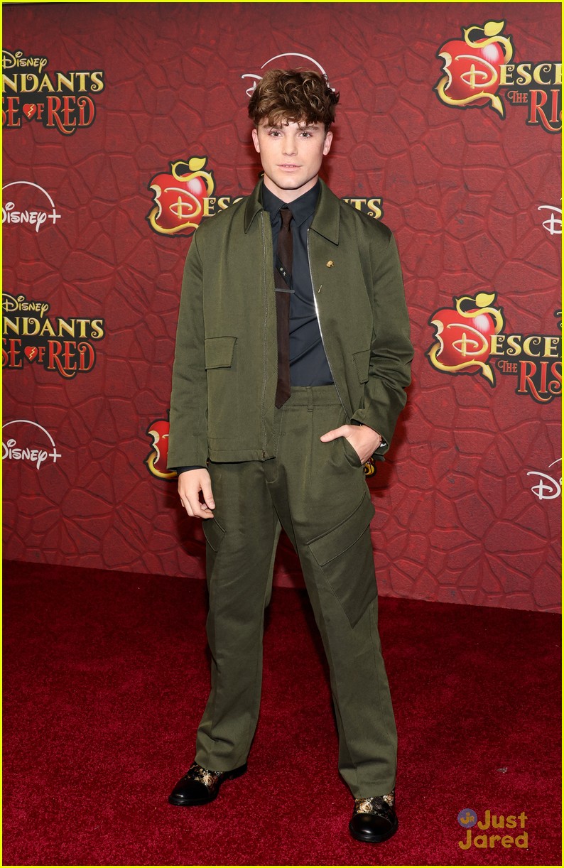 Dara Reneé Channels Her Character at 'Descendants: The Rise of Red ...