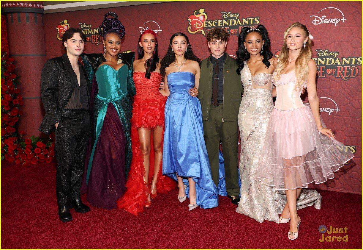 Dara Reneé Channels Her Character at 'Descendants: The Rise of Red ... Dara Reneé Channels Her Character at 'Descendants: The Rise of Red ...