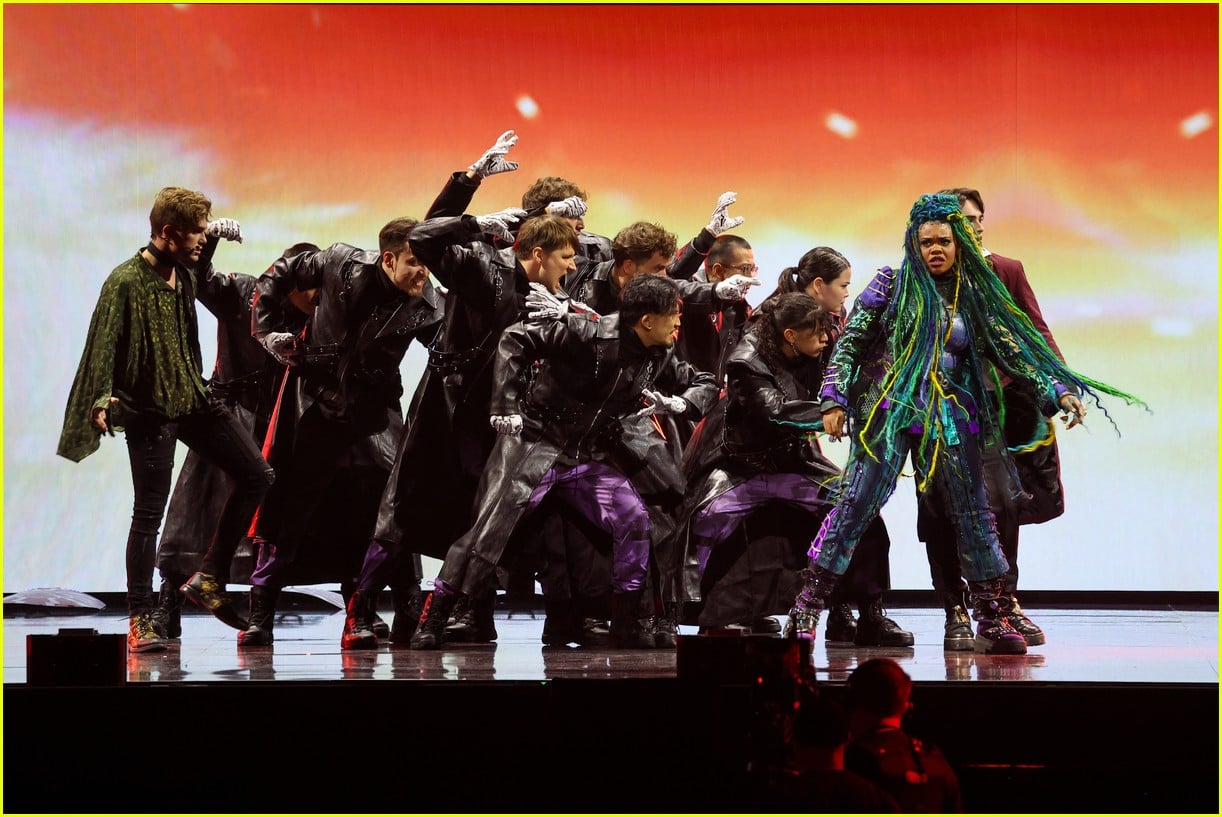 'Descendants: The Rise of Red' & 'Zombies 4' Tour Announced, Stars Hit ...