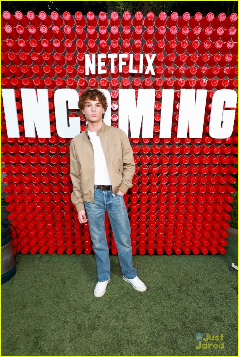 Pics Photos Incoming