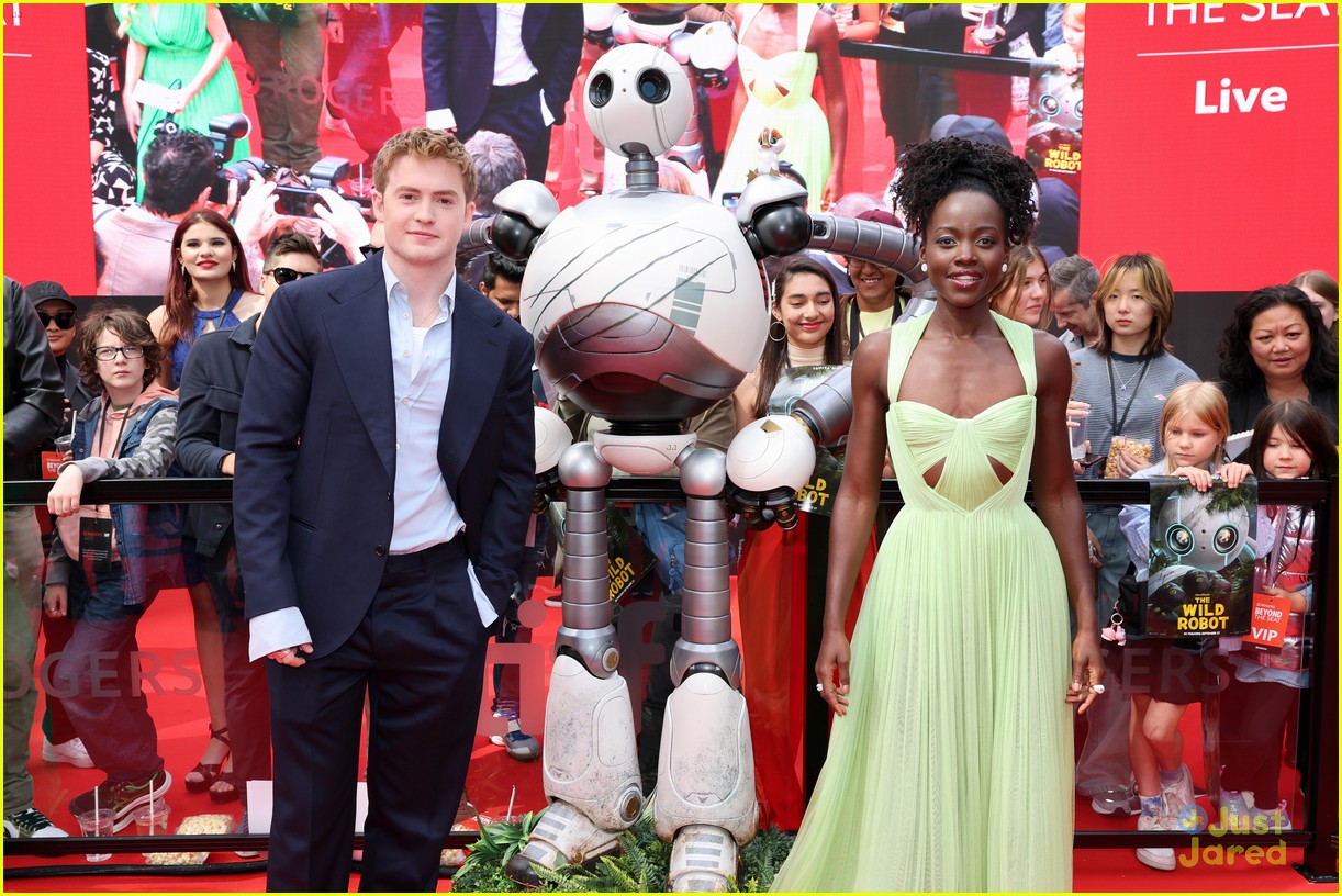 Kit Connor Premieres New Movie 'The Wild Robot' at TIFF With Lupita ...