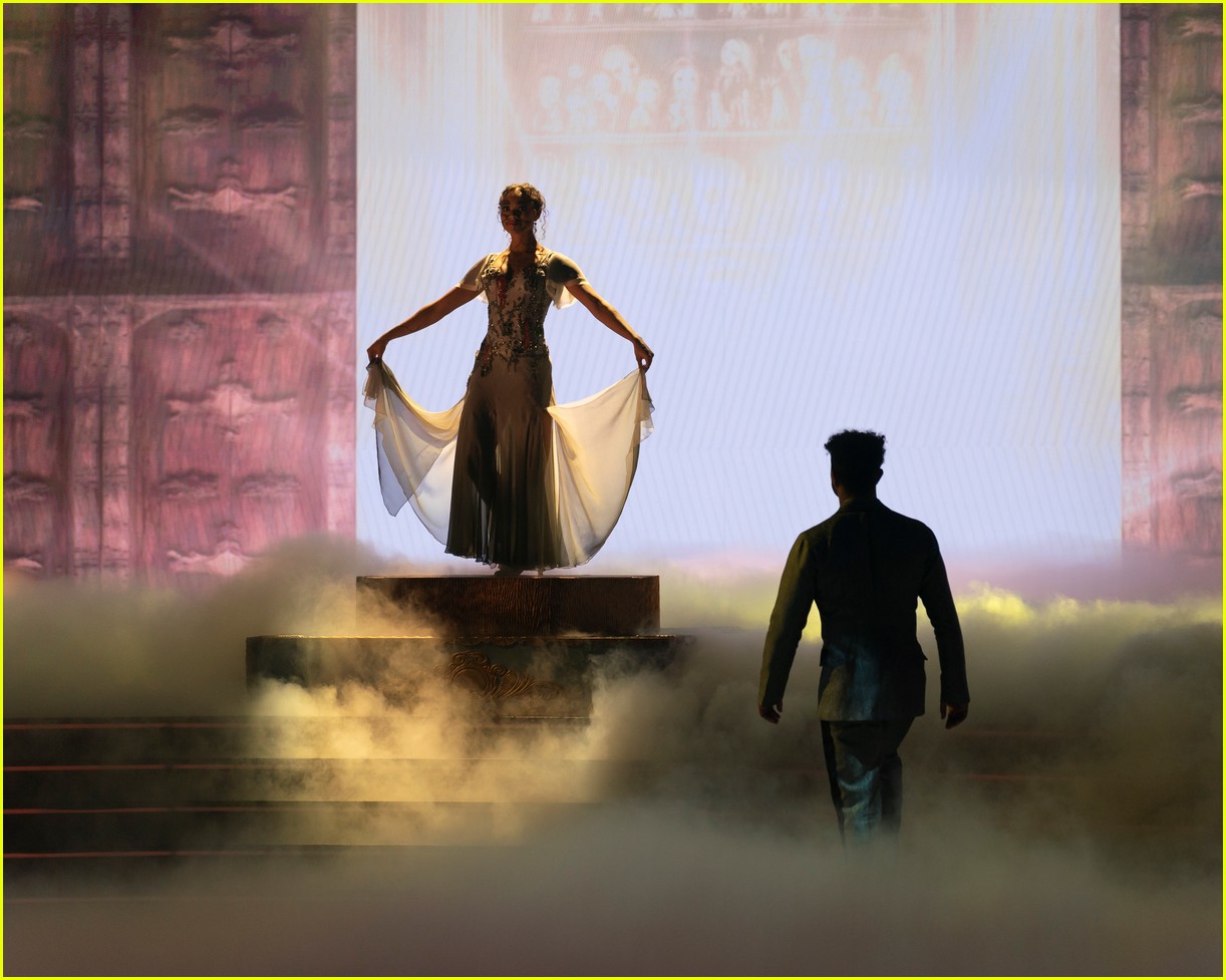 Chandler Kinney Dances to 'Pretty Little Liars' Theme Song On 'DWTS ...